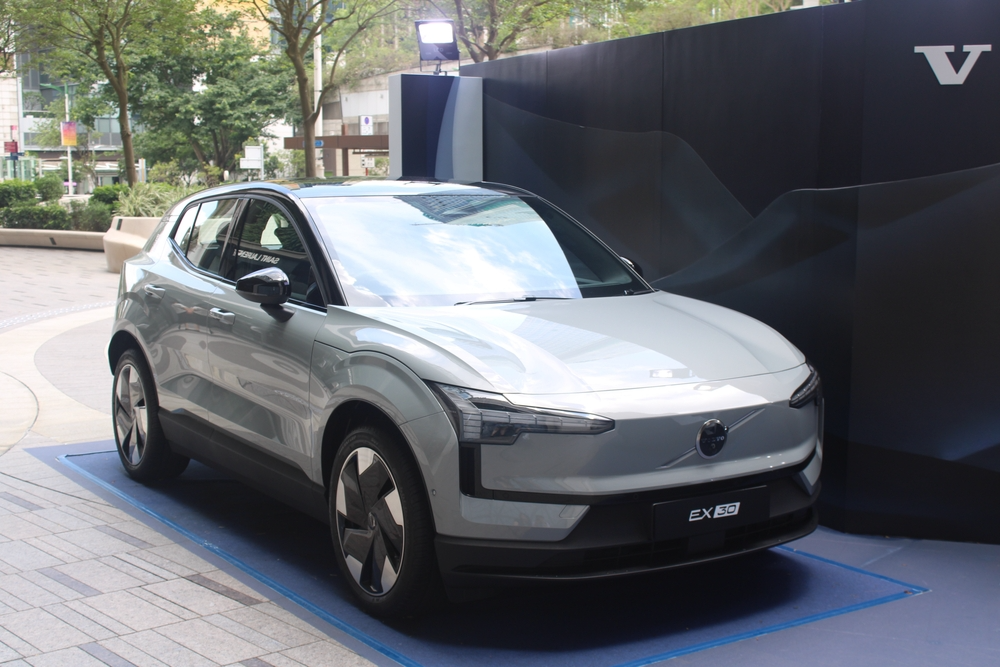 Best Electric Cars for Sale in UAE Right Now in 2025 - ArabWheels